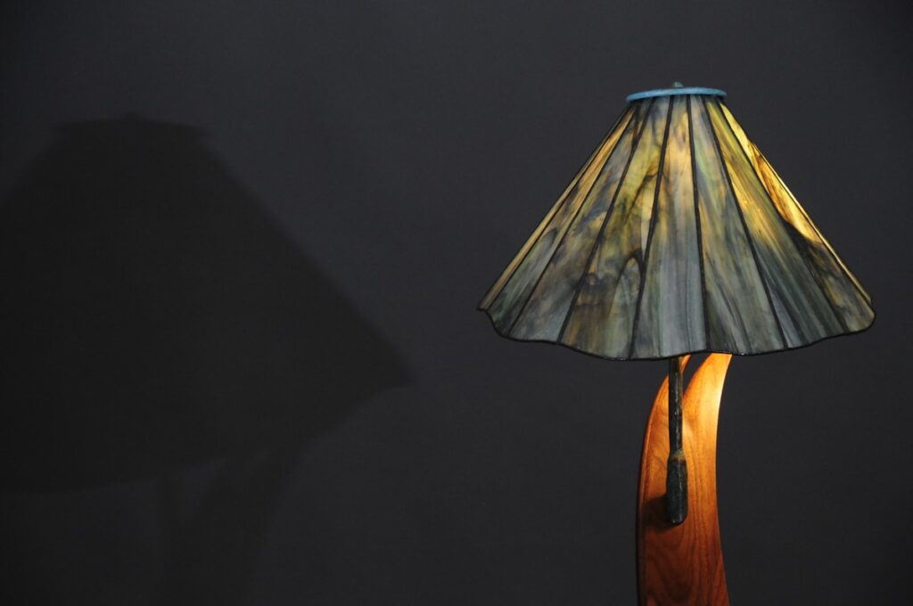 Fine Ideas Furniture | A Light Wind – a standing lamp